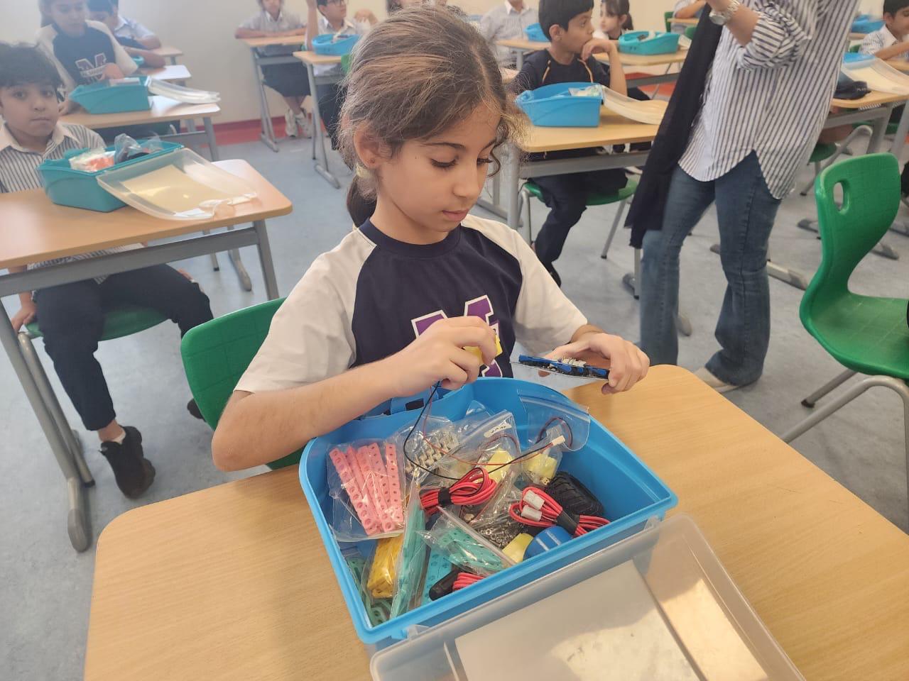 Pioneering STEM Education at Al Mawakeb School Al Khawaneej (AMK ...